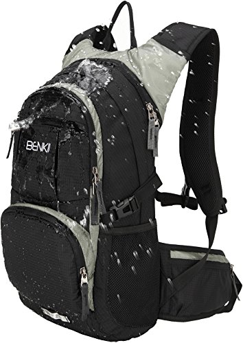 Insulated Hydration Backpack with 2L Water Bladder – Lightwe ...